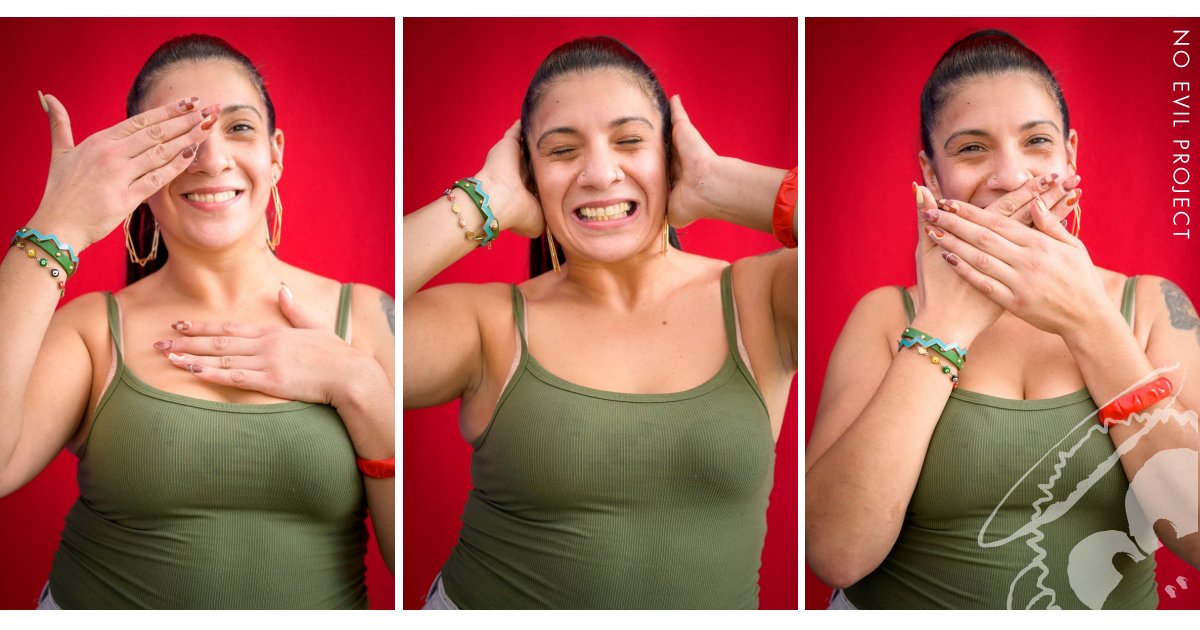 Mina - Greek, Iranian, Clown